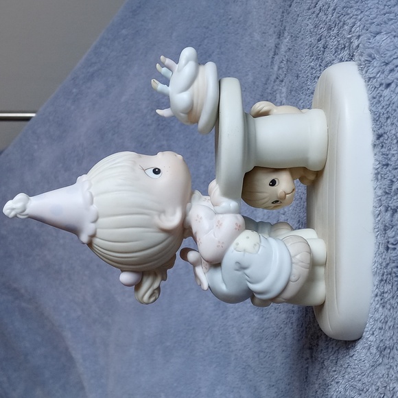 Precious Moments | Art | Precious Moments Figurine | Poshmark